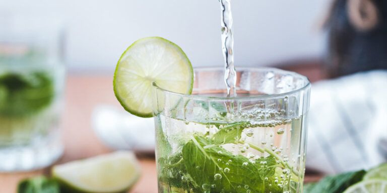 5 Ways To Spice Up Your Water - SWIISH Blog